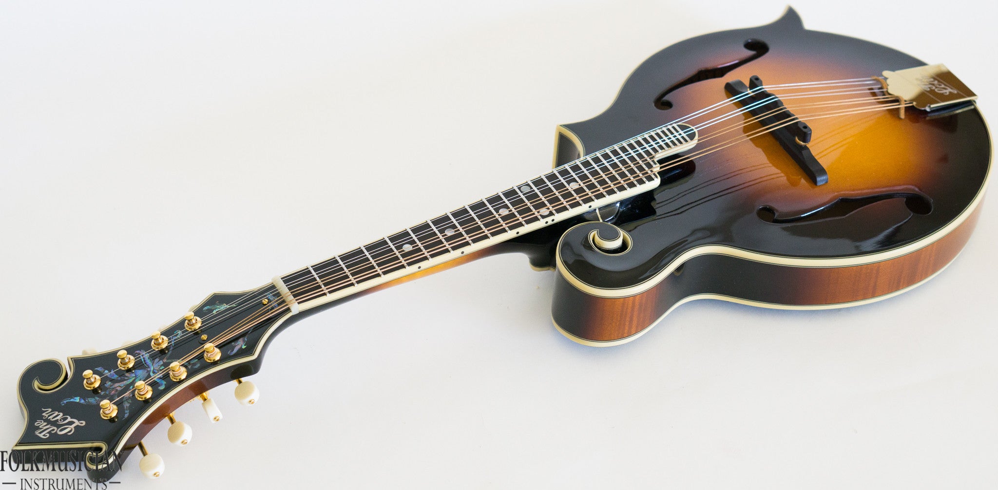 The Loar LM-700 Mandolin Performer - Folkmusician